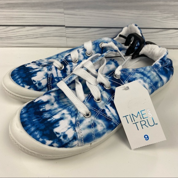 Time and Tru | Shoes | Time And Tru Women Scrunch Back Sneakers Memory ...